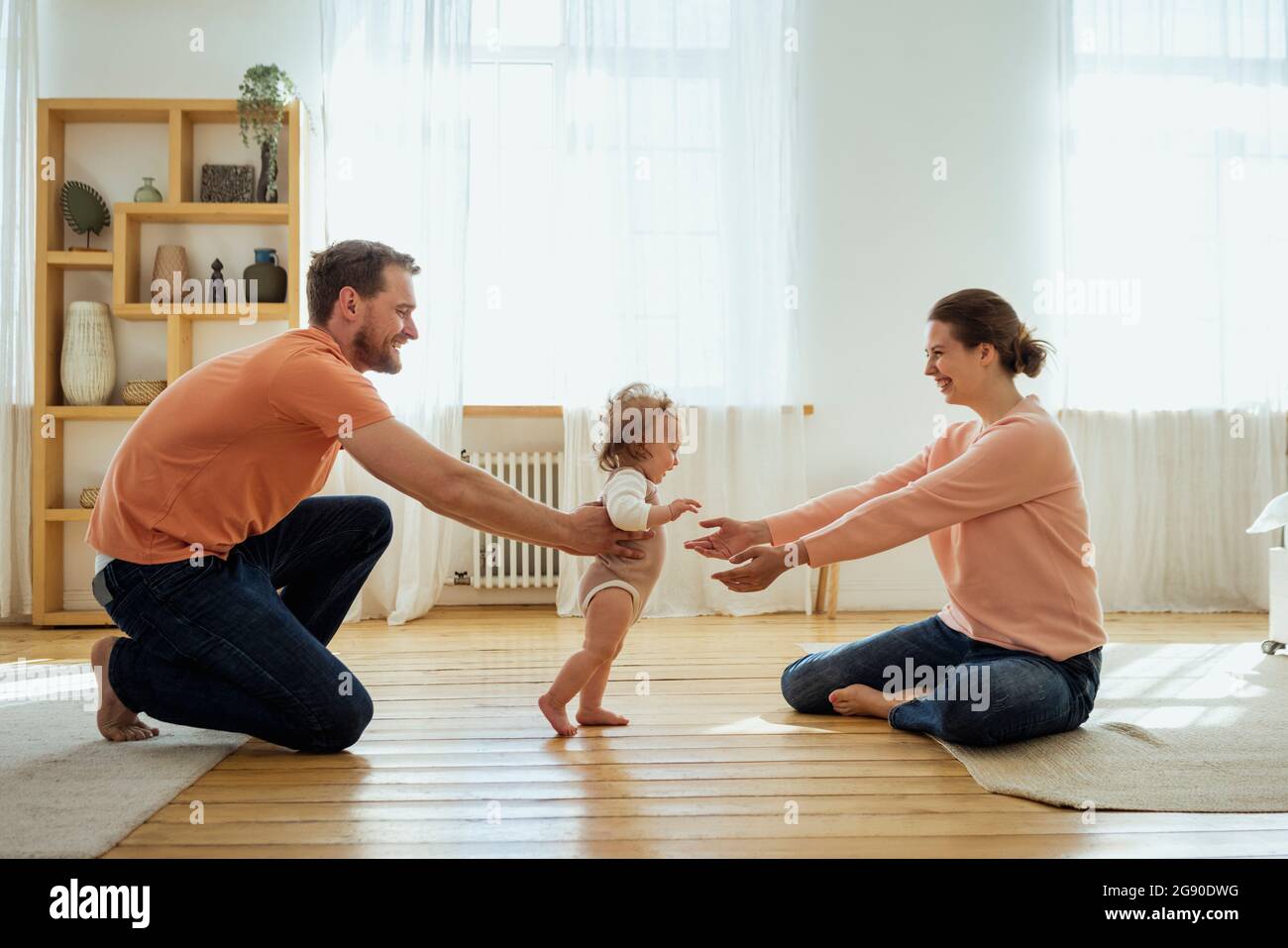 Helping parents hi-res stock photography and images - Alamy