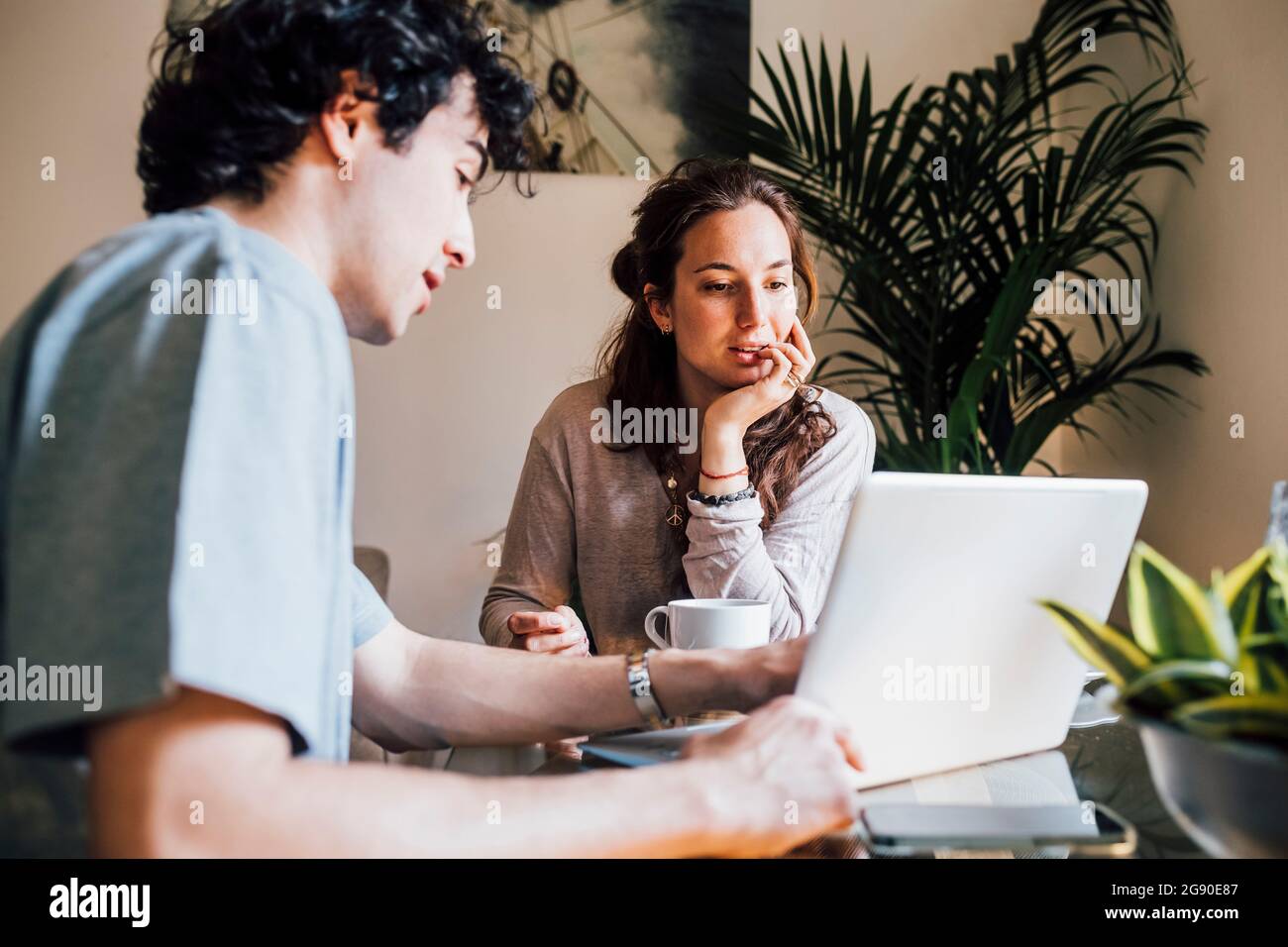Home office couple on remote hi-res stock photography and images - Alamy