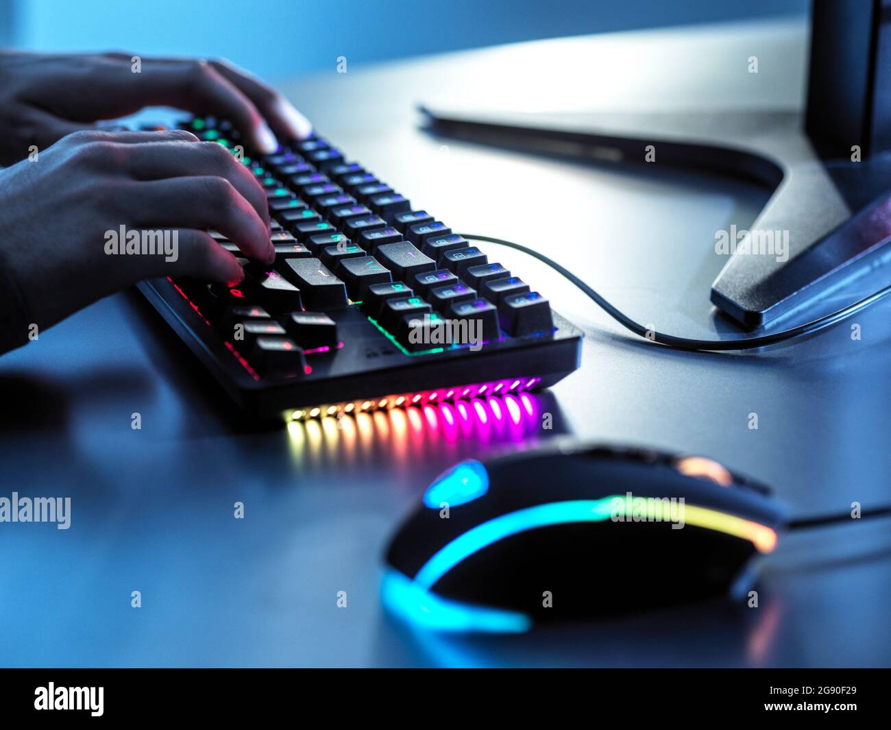Playing on the keyboard hi-res stock photography and images - Alamy