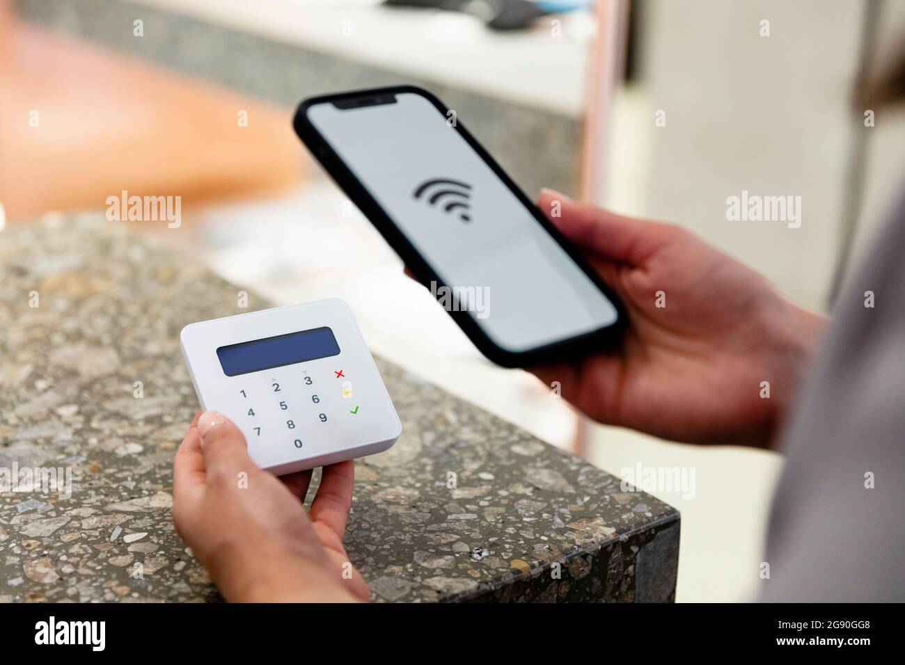 Contactless payment symbol hi-res stock photography and images - Alamy
