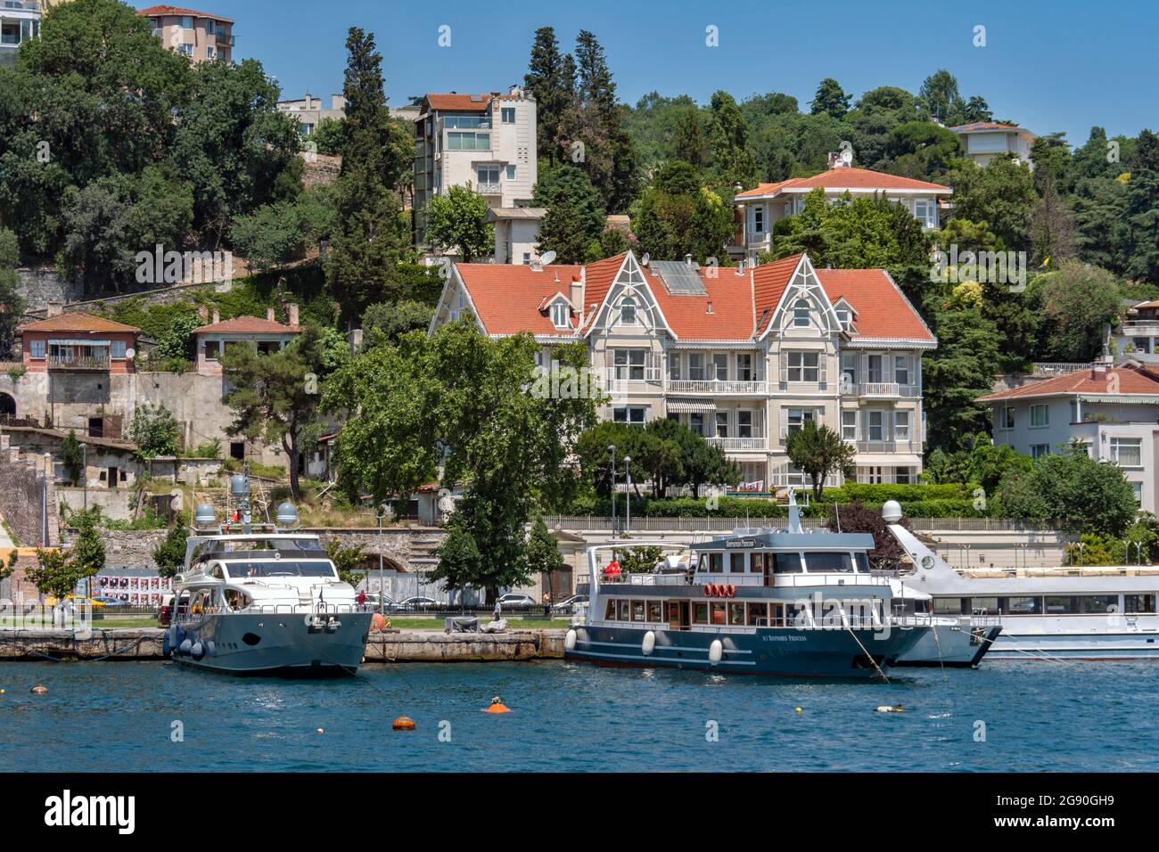 Bosphorus Strait in Istanbul, Turkey Stock Photo - Alamy