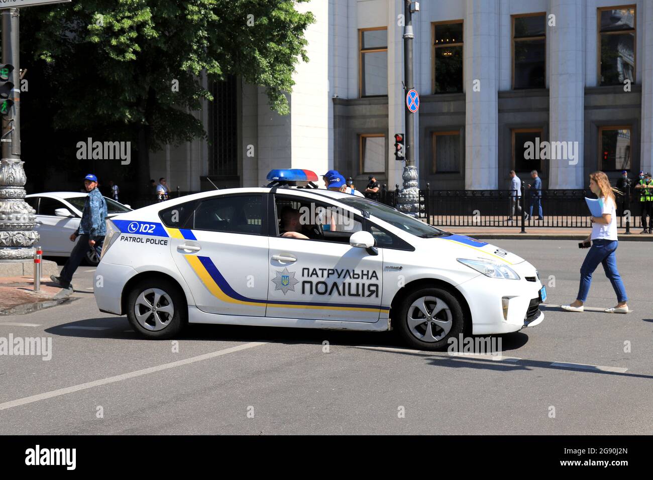 Policemen in patrol car hi-res stock photography and images - Alamy