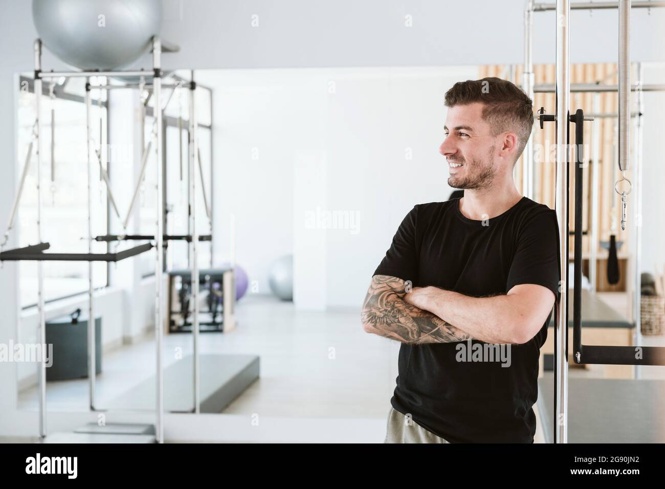 Black man exercise machine hi-res stock photography and images - Alamy