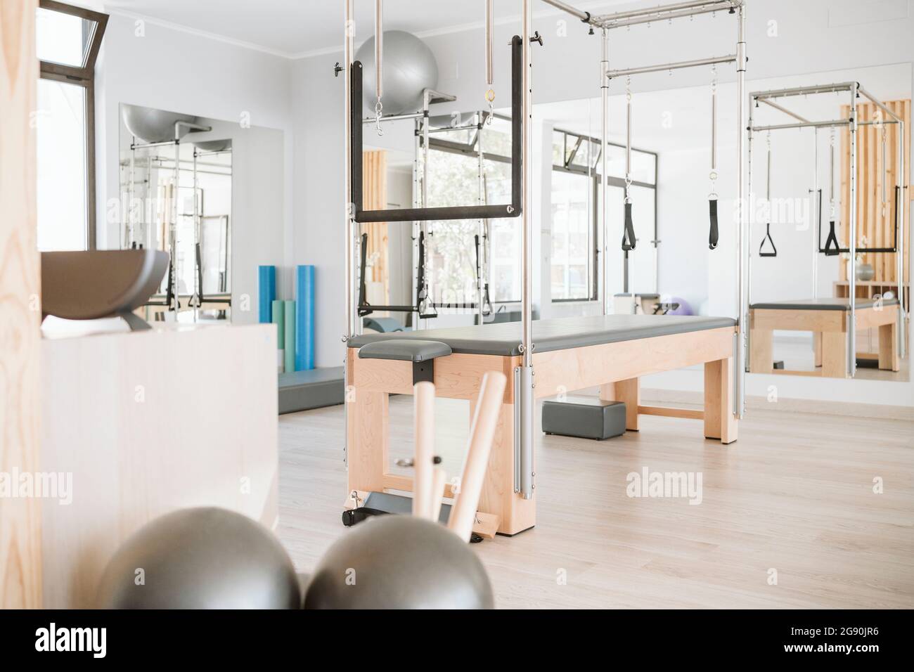 Machine training pilates hi-res stock photography and images - Alamy