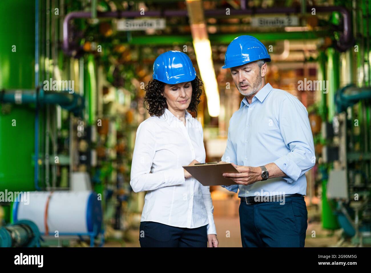 Inspector men planning hi-res stock photography and images - Alamy