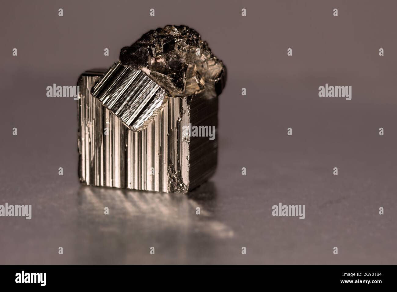 Copper pyrite hi-res stock photography and images - Alamy