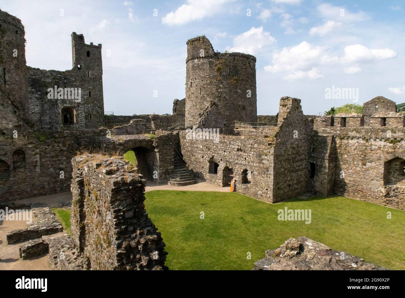 Kidwelly tower and wall hi-res stock photography and images - Alamy