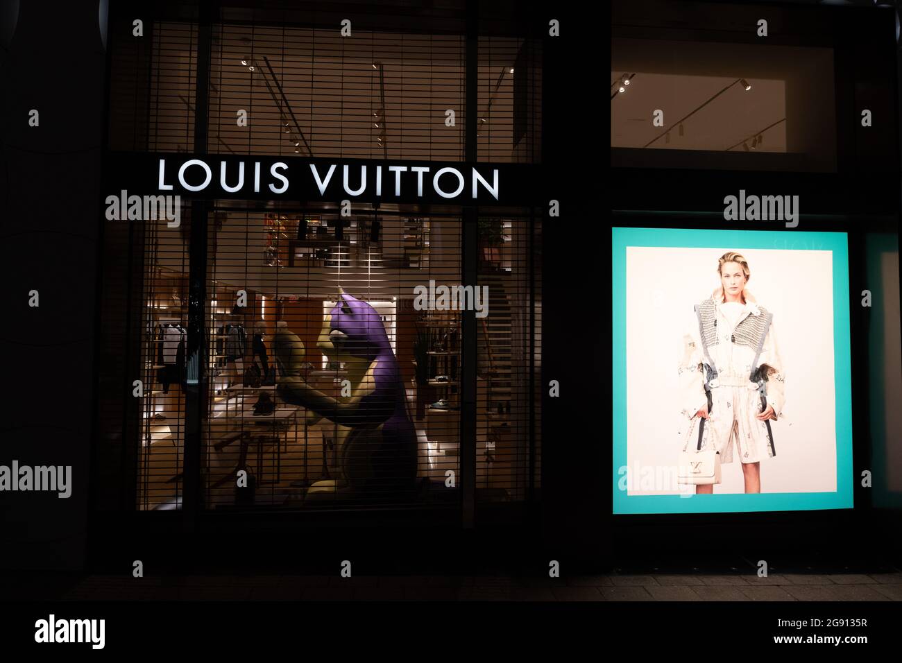 Louis vuitton miami design district hi-res stock photography and images ...