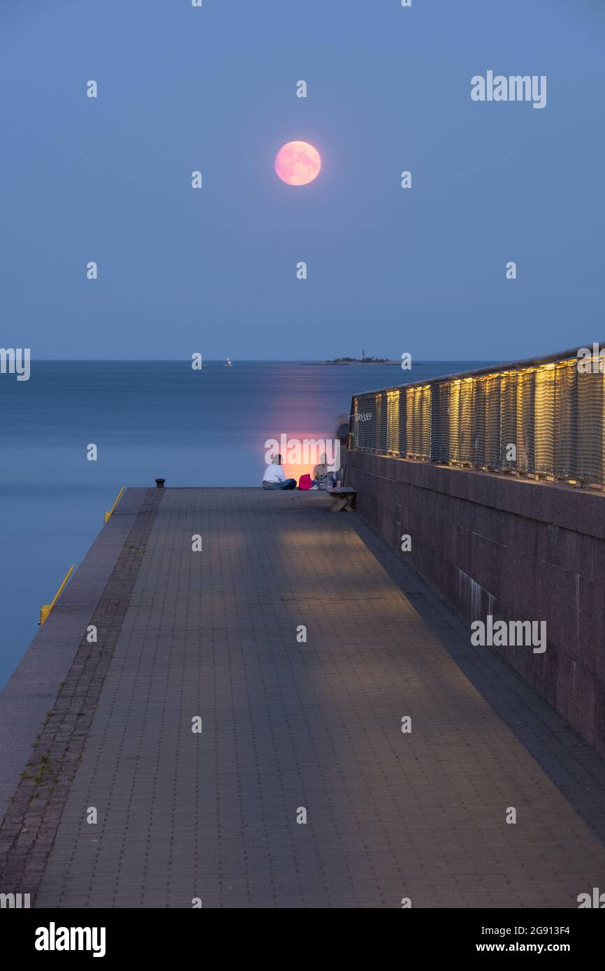 Full moonlight lake river hi-res stock photography and images - Alamy