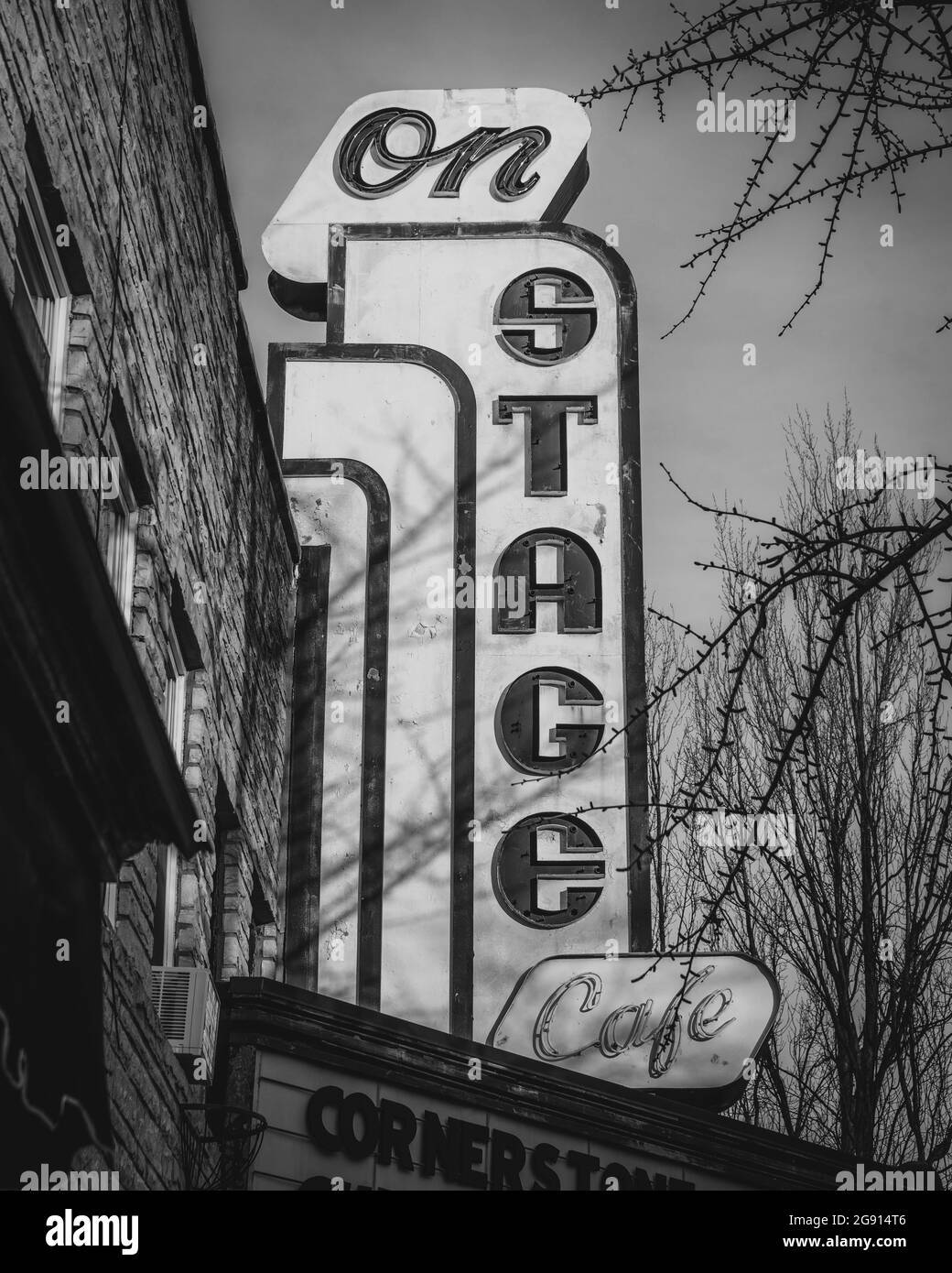 On Stage Cafe sign in Lebanon, Pennsylvania Stock Photo - Alamy