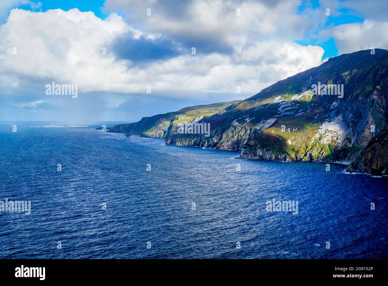 The amazing cliffs of Slieve League Stock Photo - Alamy