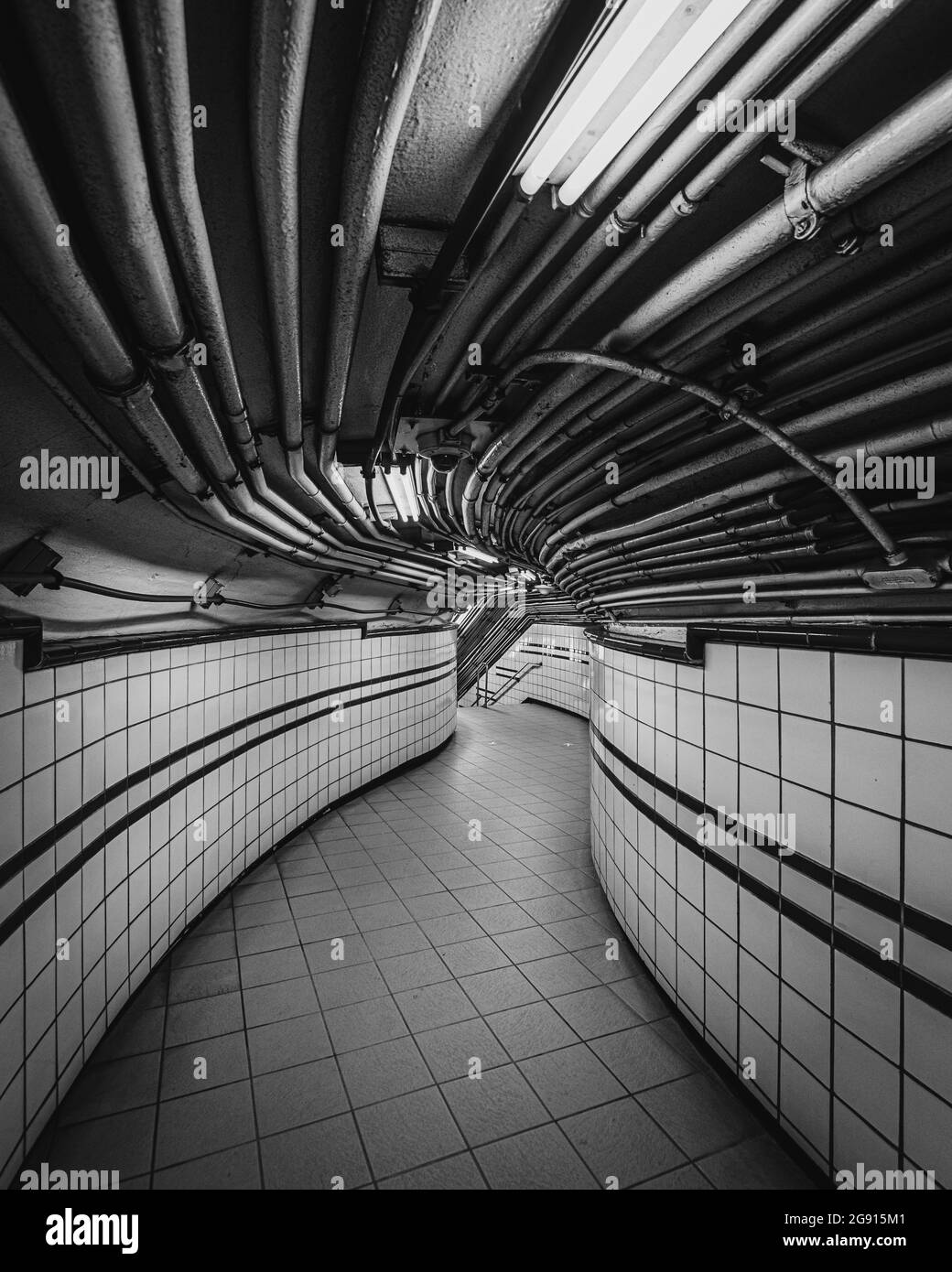 Tunnel in the 9th Street PATH Subway station, in Manhattan, New York ...