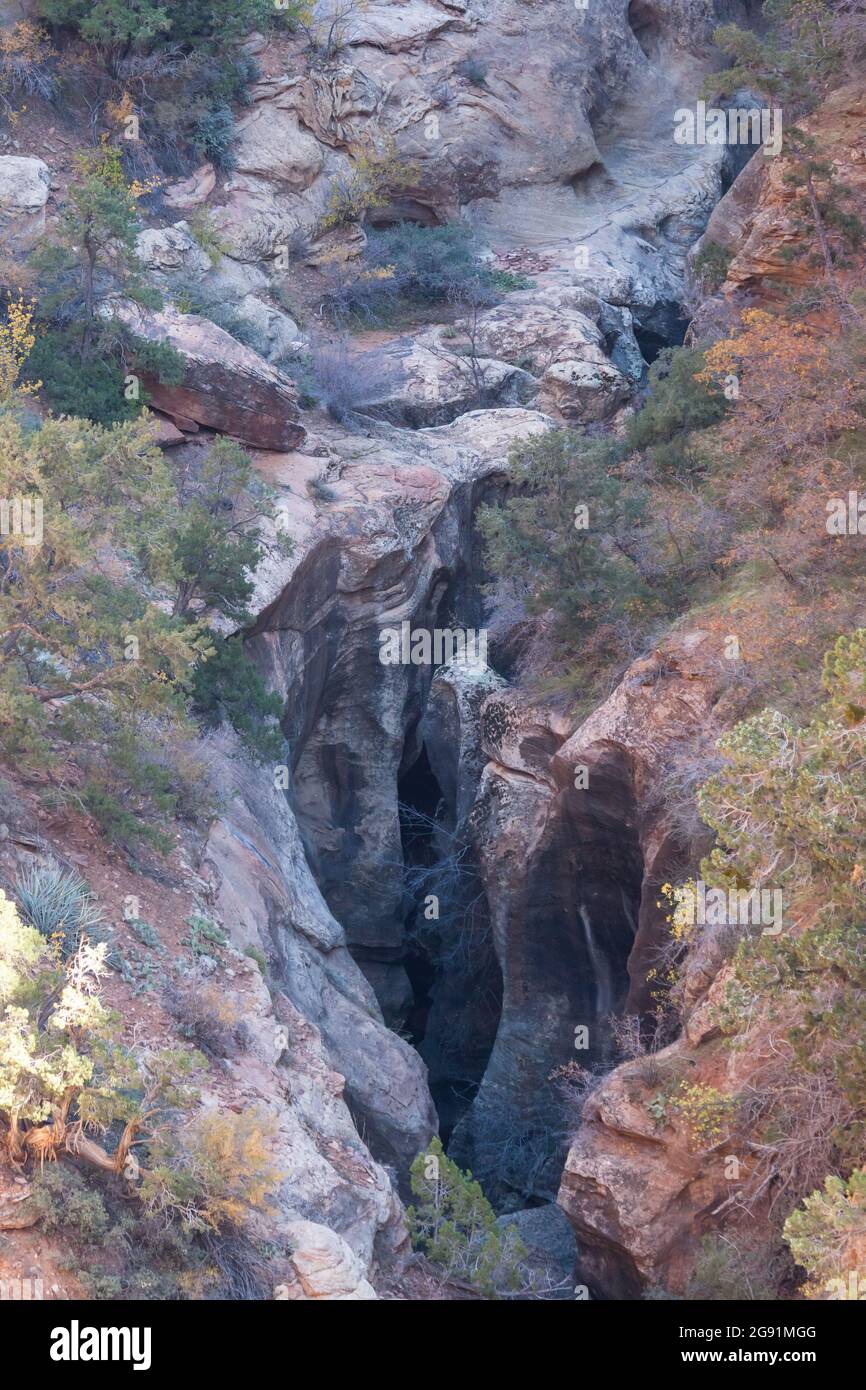 Fast moving water over rocks hi-res stock photography and images - Alamy