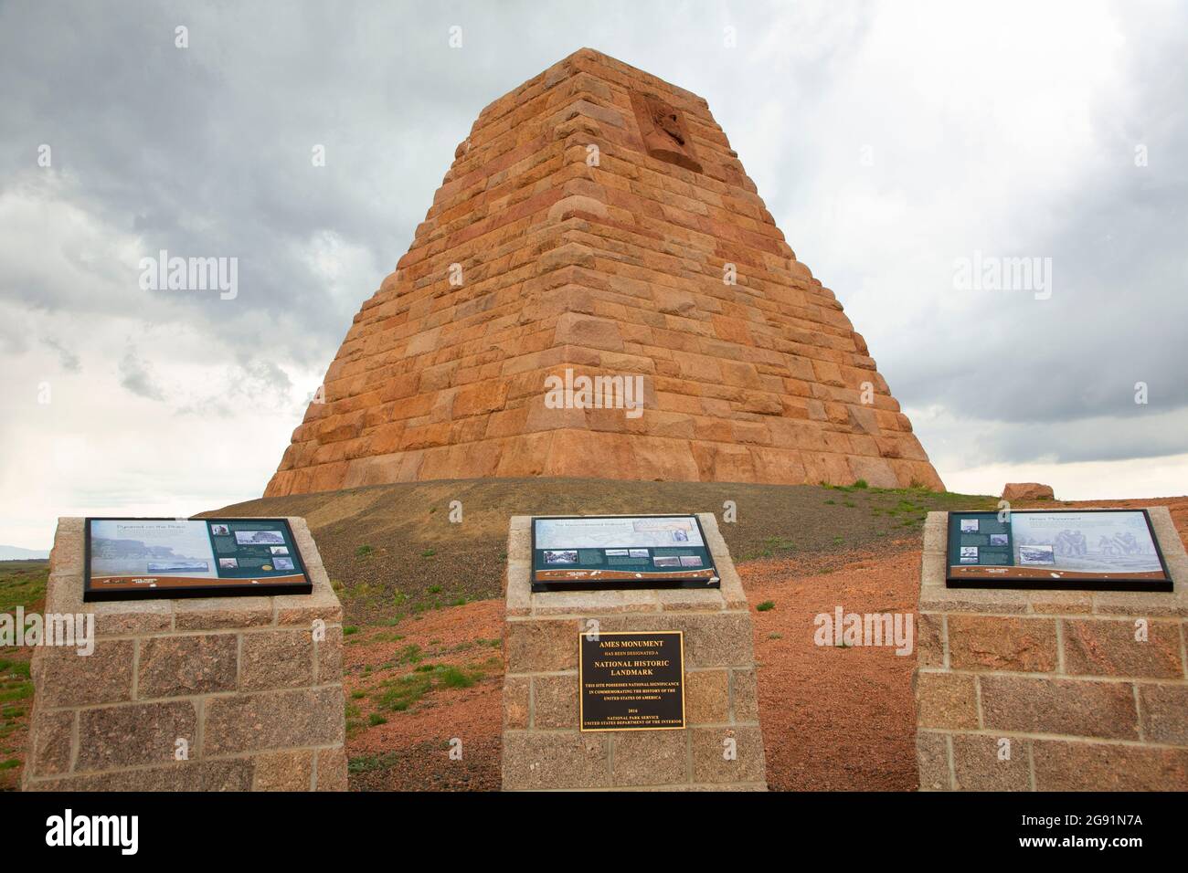 Ames brothers monument hi-res stock photography and images - Alamy