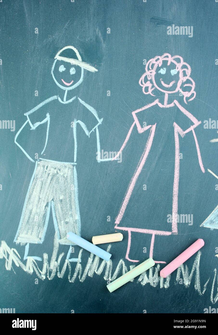 Happy family, child's drawing with chalk Stock Photo - Alamy