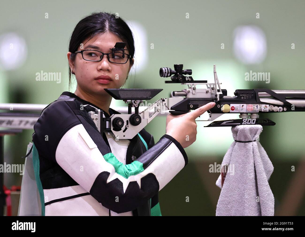 Air rifle qualification hi-res stock photography and images - Alamy