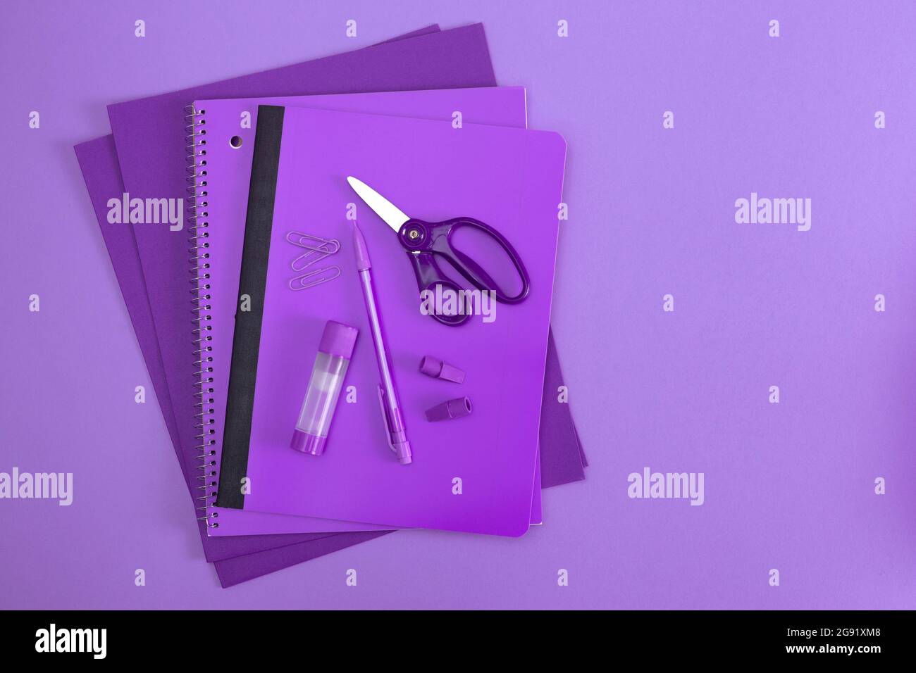 Purple Paperclip High Resolution Stock Photography and Images - Alamy