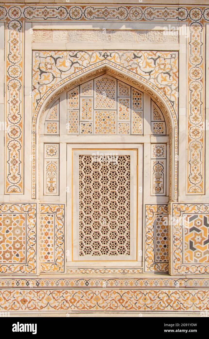 Beautiful decorated window of baby Taj Stock Photo - Alamy
