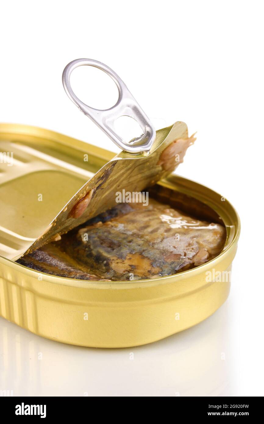 Open tin can close-up isolated on white Stock Photo - Alamy
