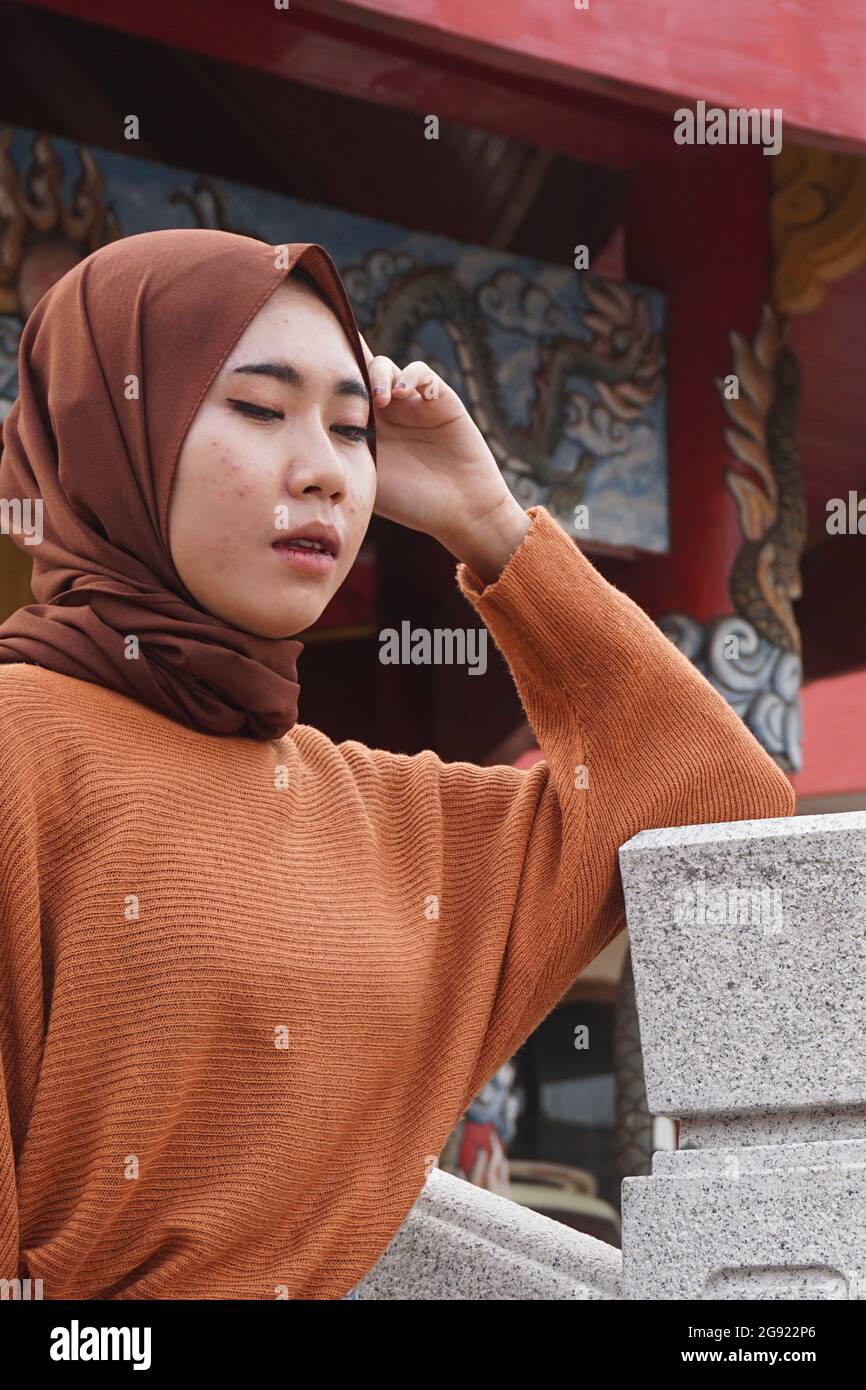 Tanned asian girl hi-res stock photography and images - Alamy