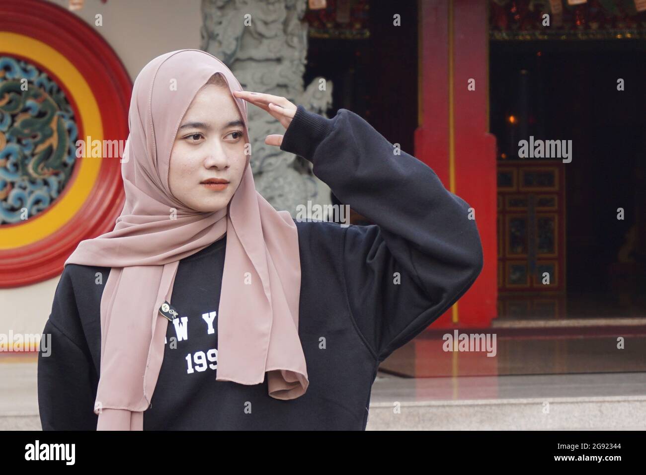 Beautiful Muslim girls with a natural background. The girl's vacation ...