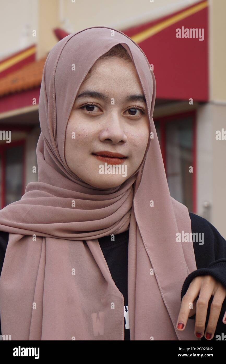 Beautiful Muslim girls with a natural background. The girl's vacation ...