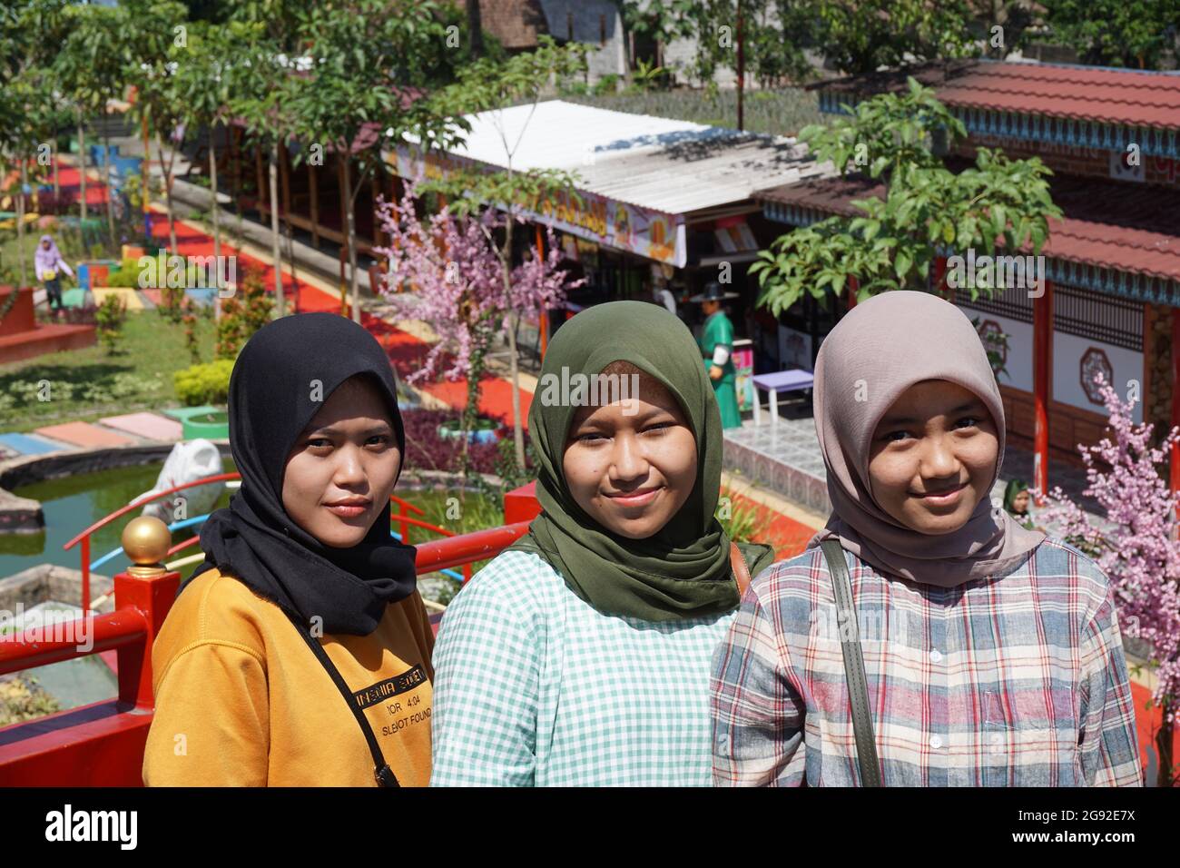 The beautiful Muslim woman is spending a holiday on Korea fantasy, East ...