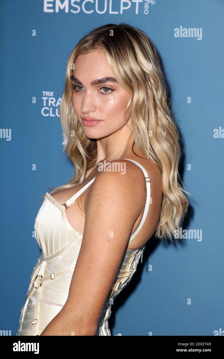 HOLLYWOOD, FLORIDA - JULY 23: Taylor Sharpe attends the Sports ...