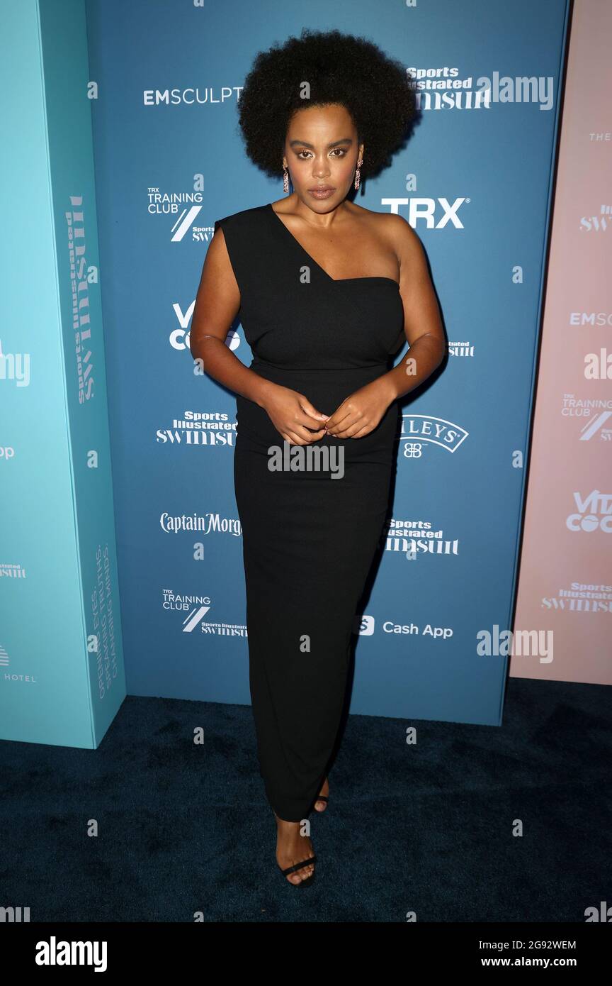 HOLLYWOOD, FLORIDA - JULY 23: Natalie Gage attends the Sports ...
