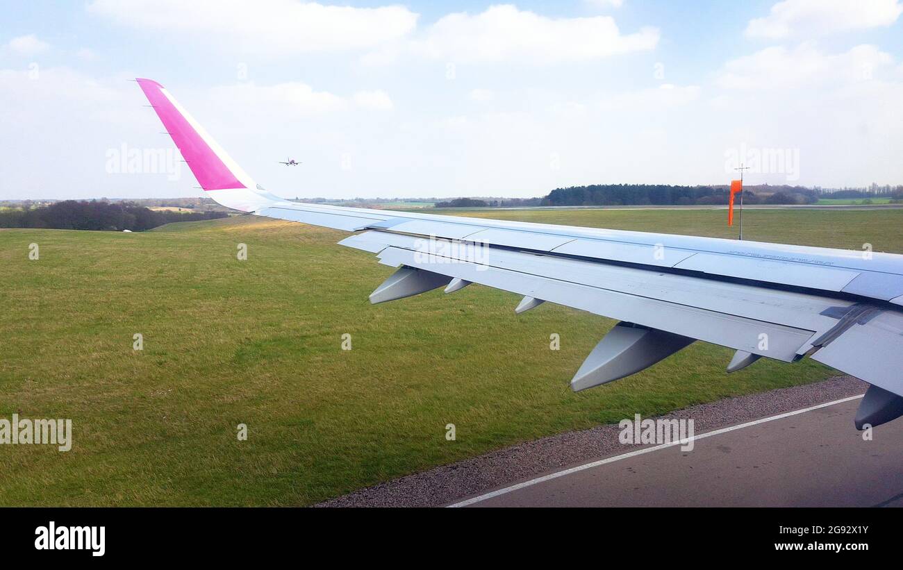 Aerial view of luton airport hi-res stock photography and images - Alamy