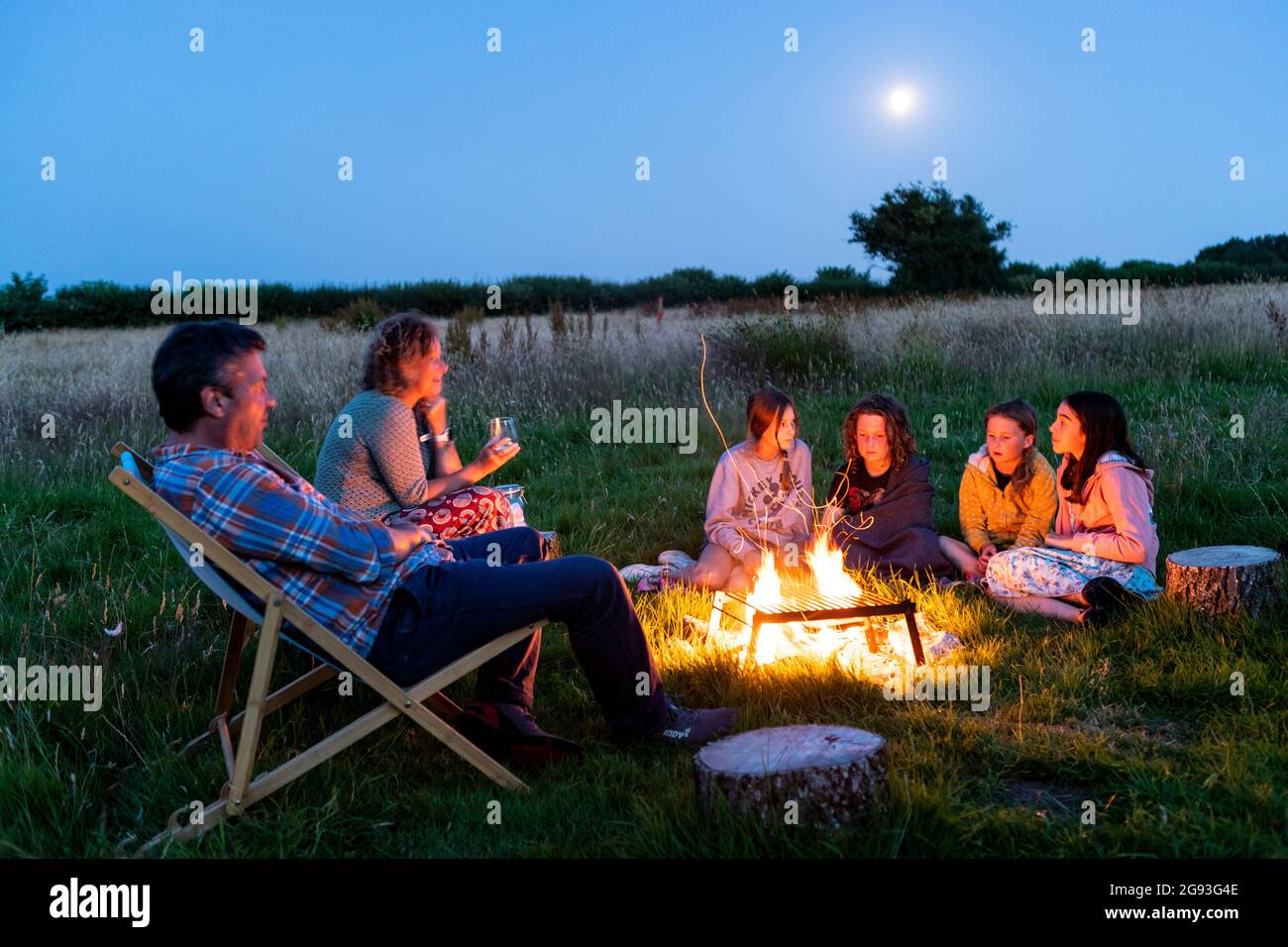 Family campfire, marsh mallows and bug hunting holidays. Hope Farm ...