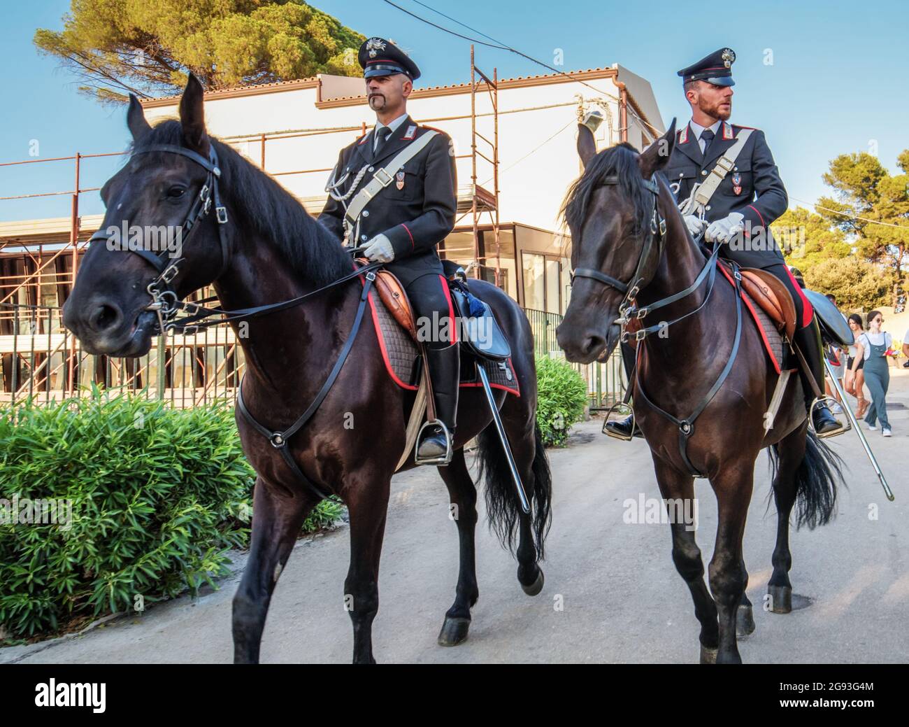 Carabinieri army hi-res stock photography and images - Alamy