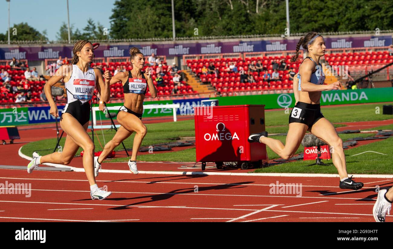 GATESHEAD, ENGLAND - JULY 13: Hannah Williams, Amy Hillyard and Zoey ...