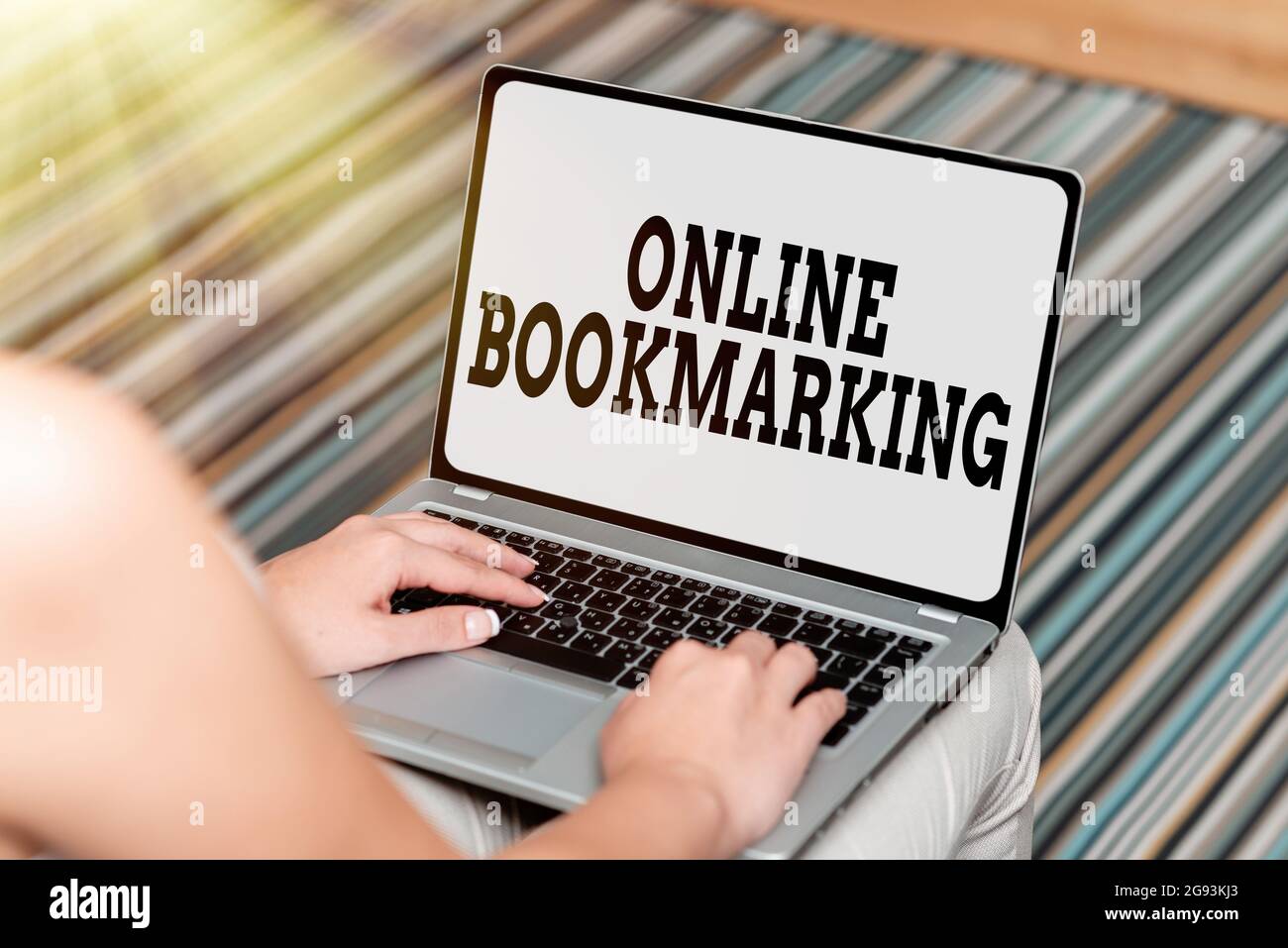 Online navigation capabilities hi-res stock photography and images - Alamy