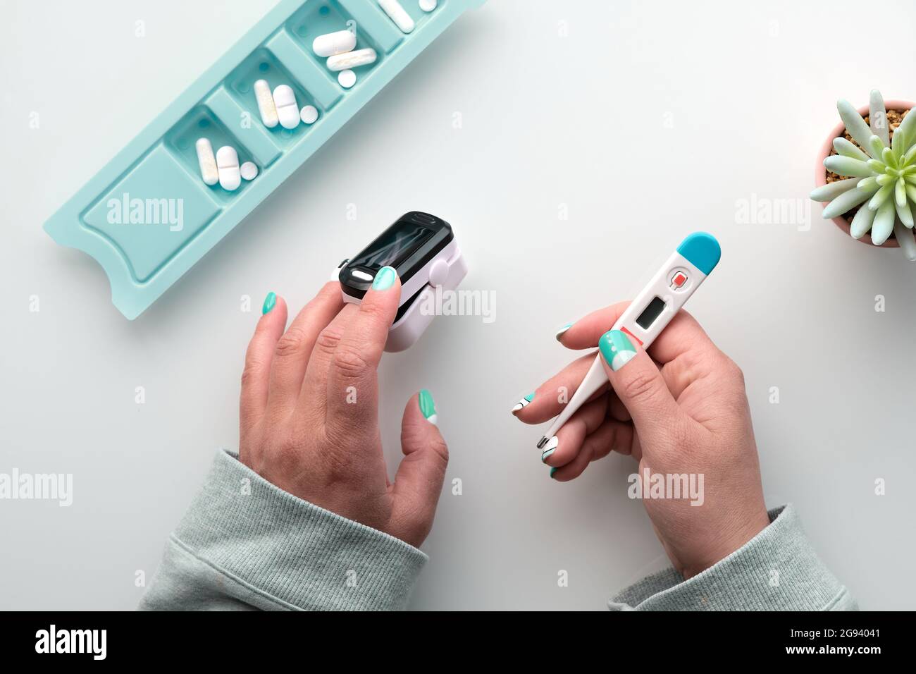 Oxygen saturation probe hi-res stock photography and images - Alamy