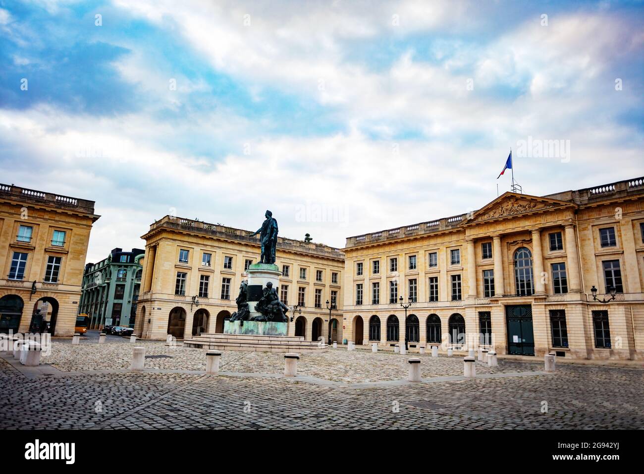 Statue Louis XV on Place Royal square in Reims Stock Photo - Alamy