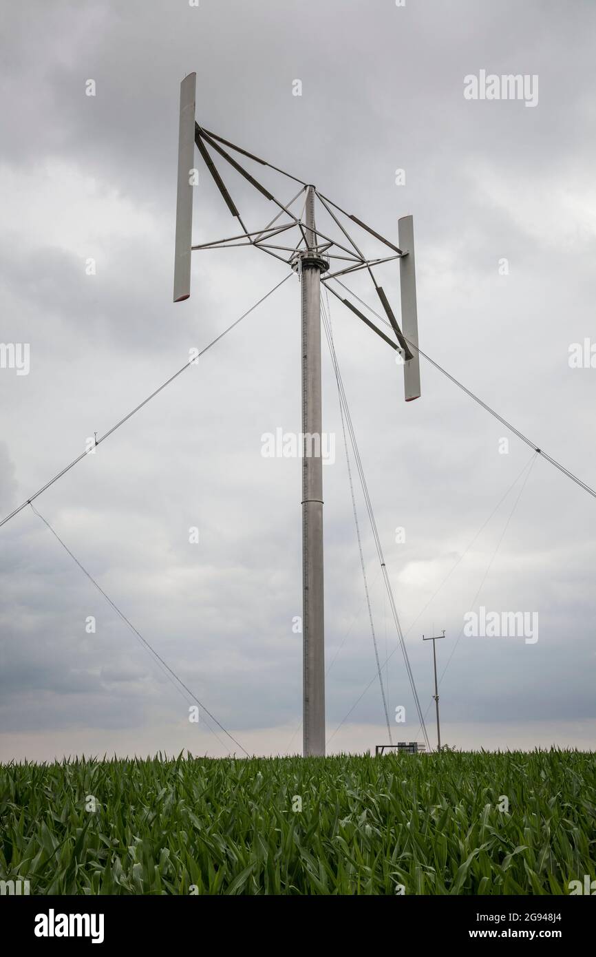 Wind turbine h rotor hi-res stock photography and images - Alamy