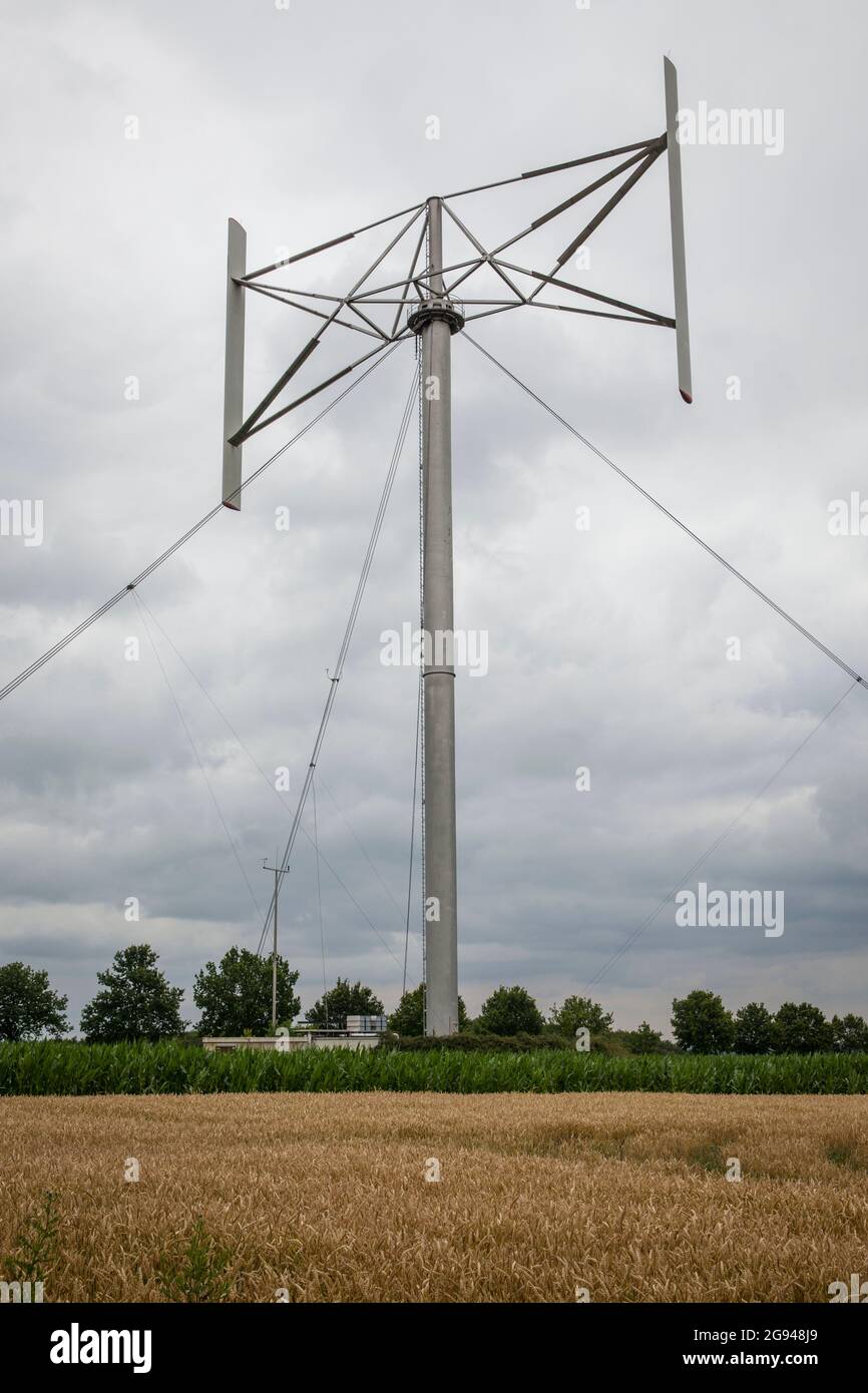 Wind turbine h rotor hi-res stock photography and images - Alamy