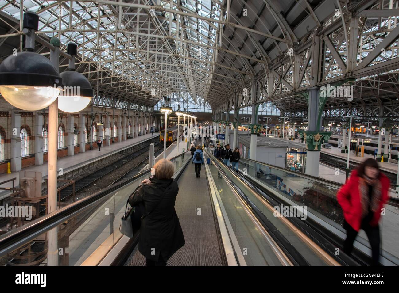 Inside The Piccadilly Station At Manchester England 7-12-2019 Stock ...