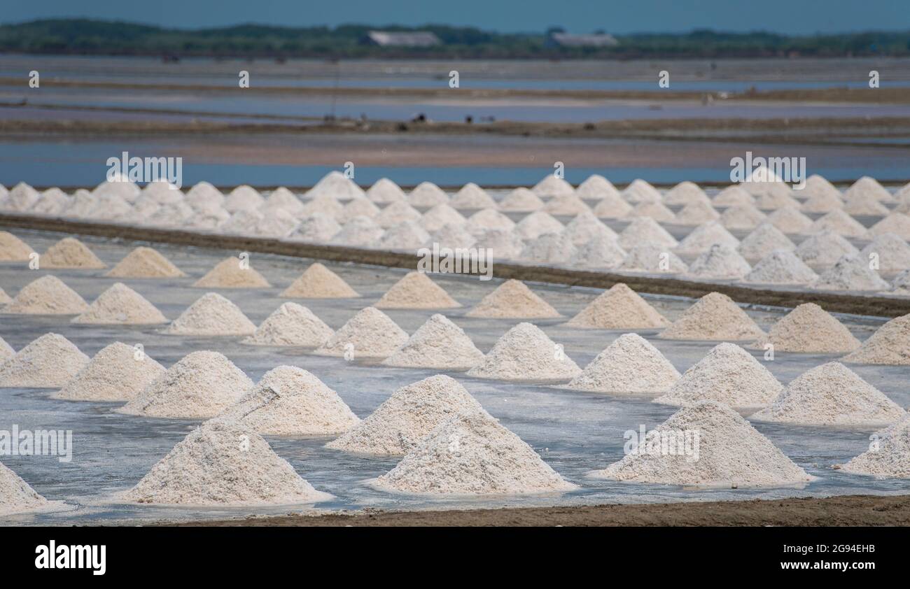 Sea mounds hi-res stock photography and images - Alamy
