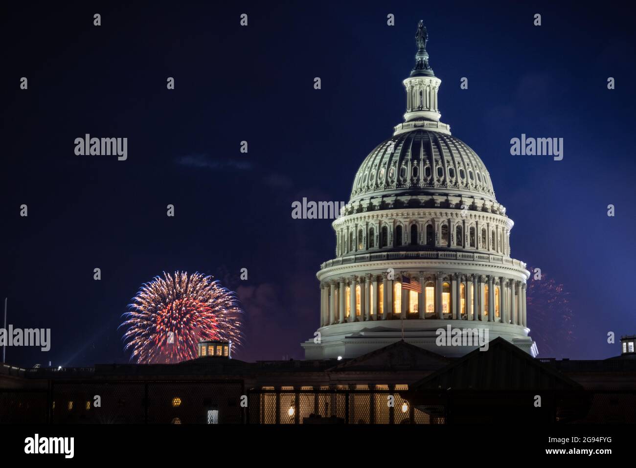 Washington dc summer fireworks hi-res stock photography and images - Alamy