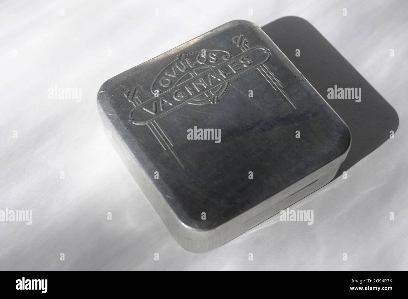 Aluminum box, vaginal ovules box, old medicine, ovules, vaginal ovules ...