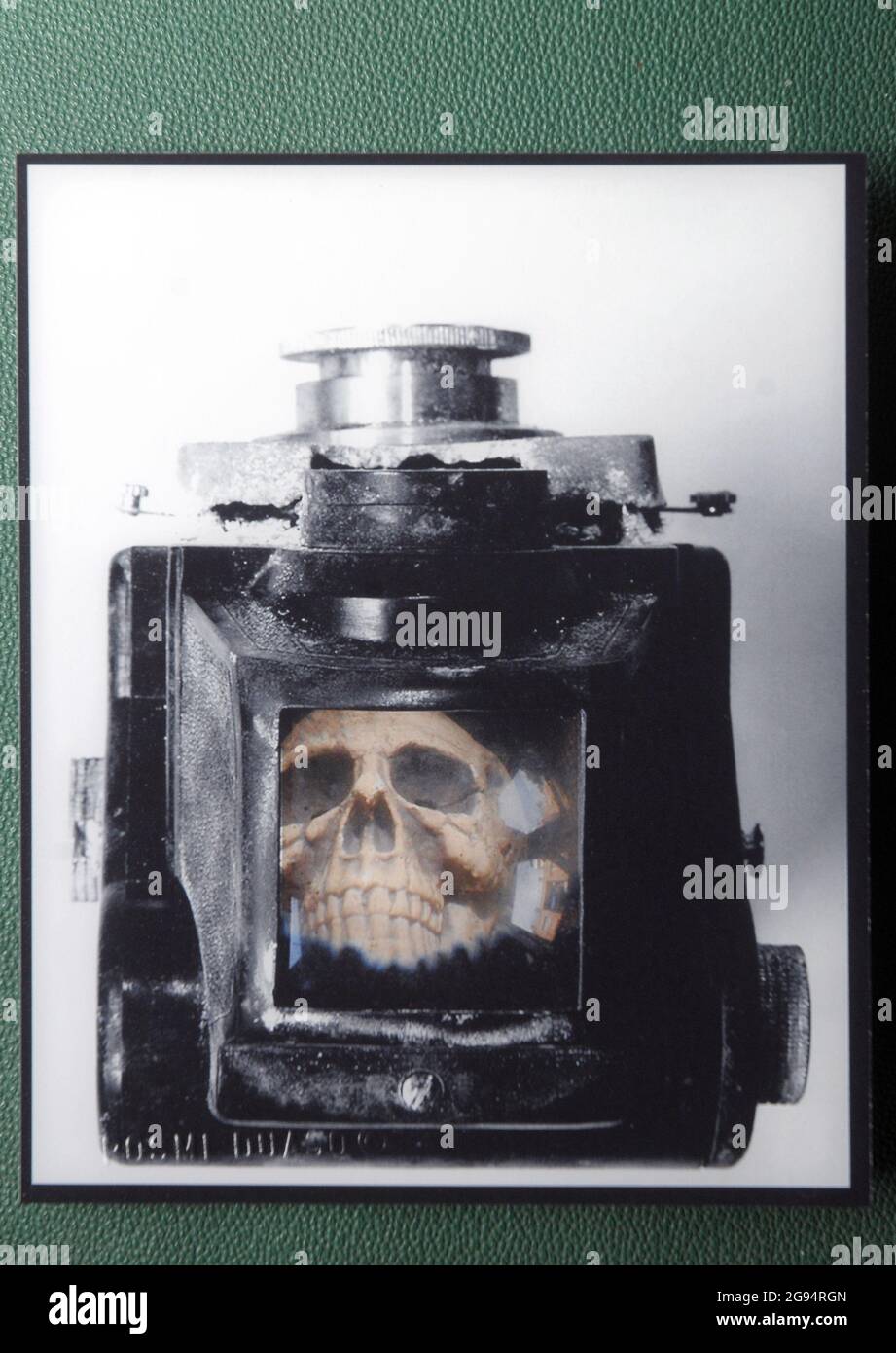 Corroded camera hi-res stock photography and images - Alamy