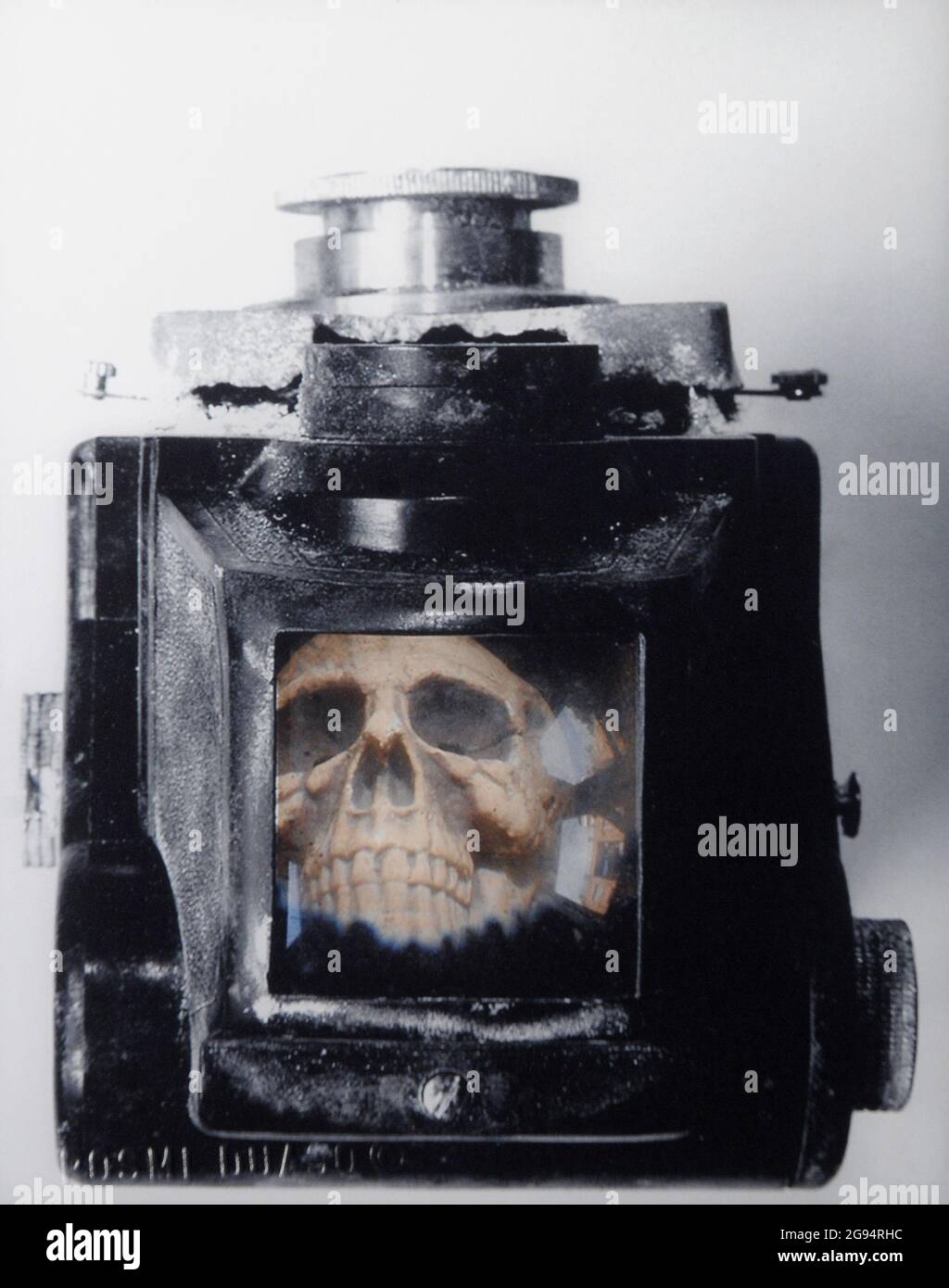 Corroded camera hi-res stock photography and images - Alamy