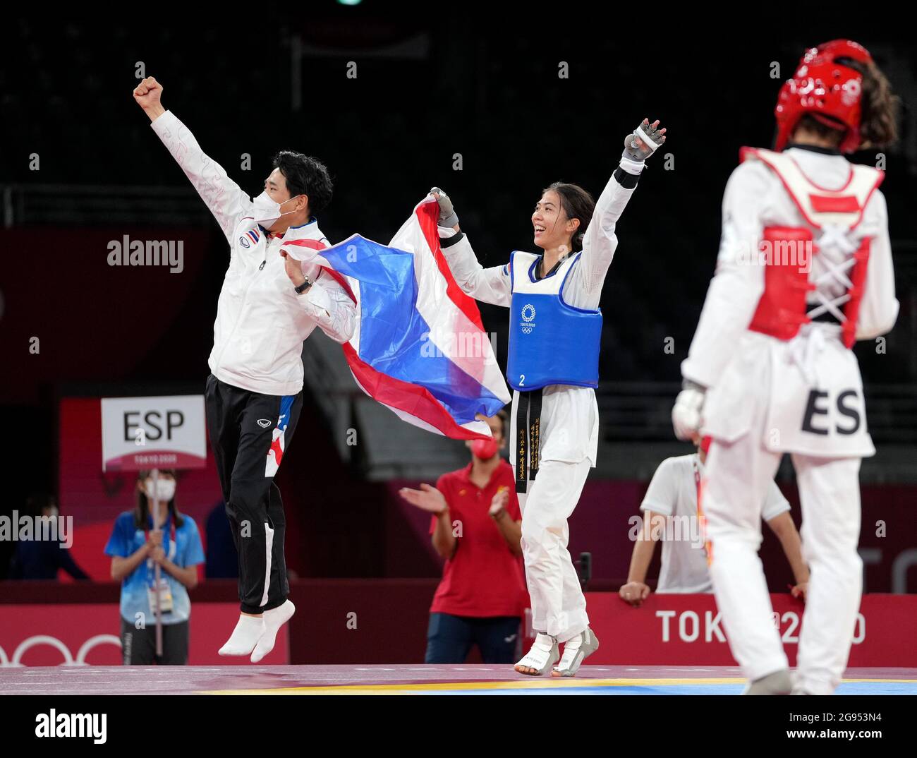Tokyo, Japan. 24th July, 2021. Panipak Wongpattanakit (C) of Thailand ...