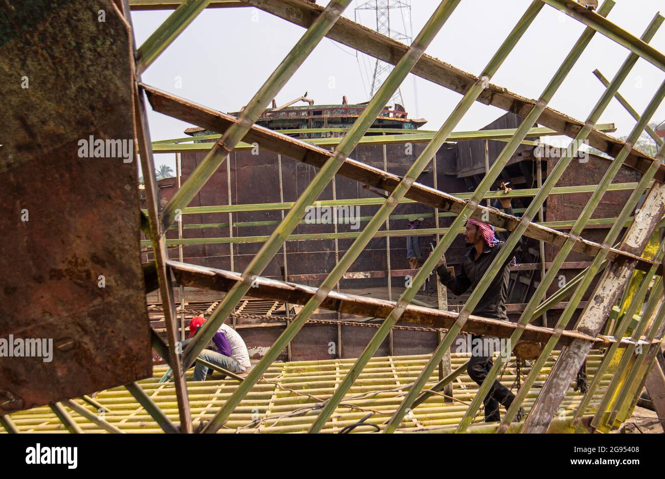 Ship construction process hi-res stock photography and images - Alamy