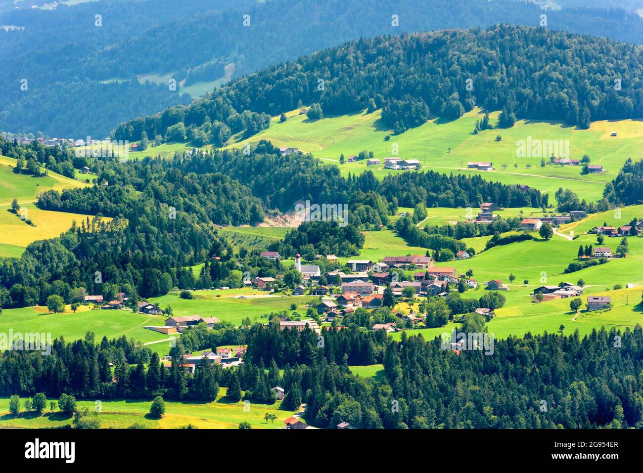 Rustic scenery hi-res stock photography and images - Alamy