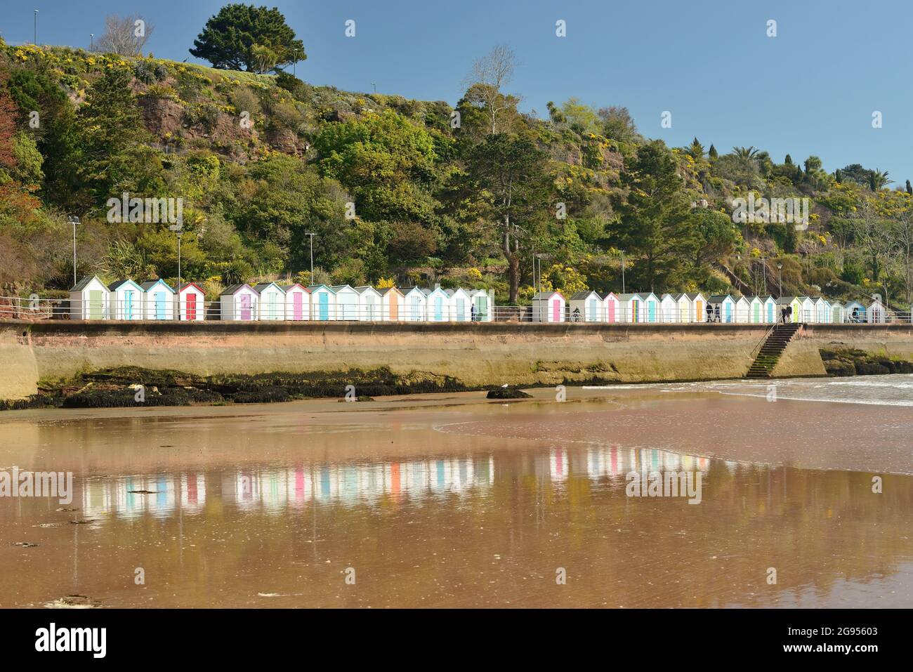 England devon goodrington sands promenade hi-res stock photography and ...