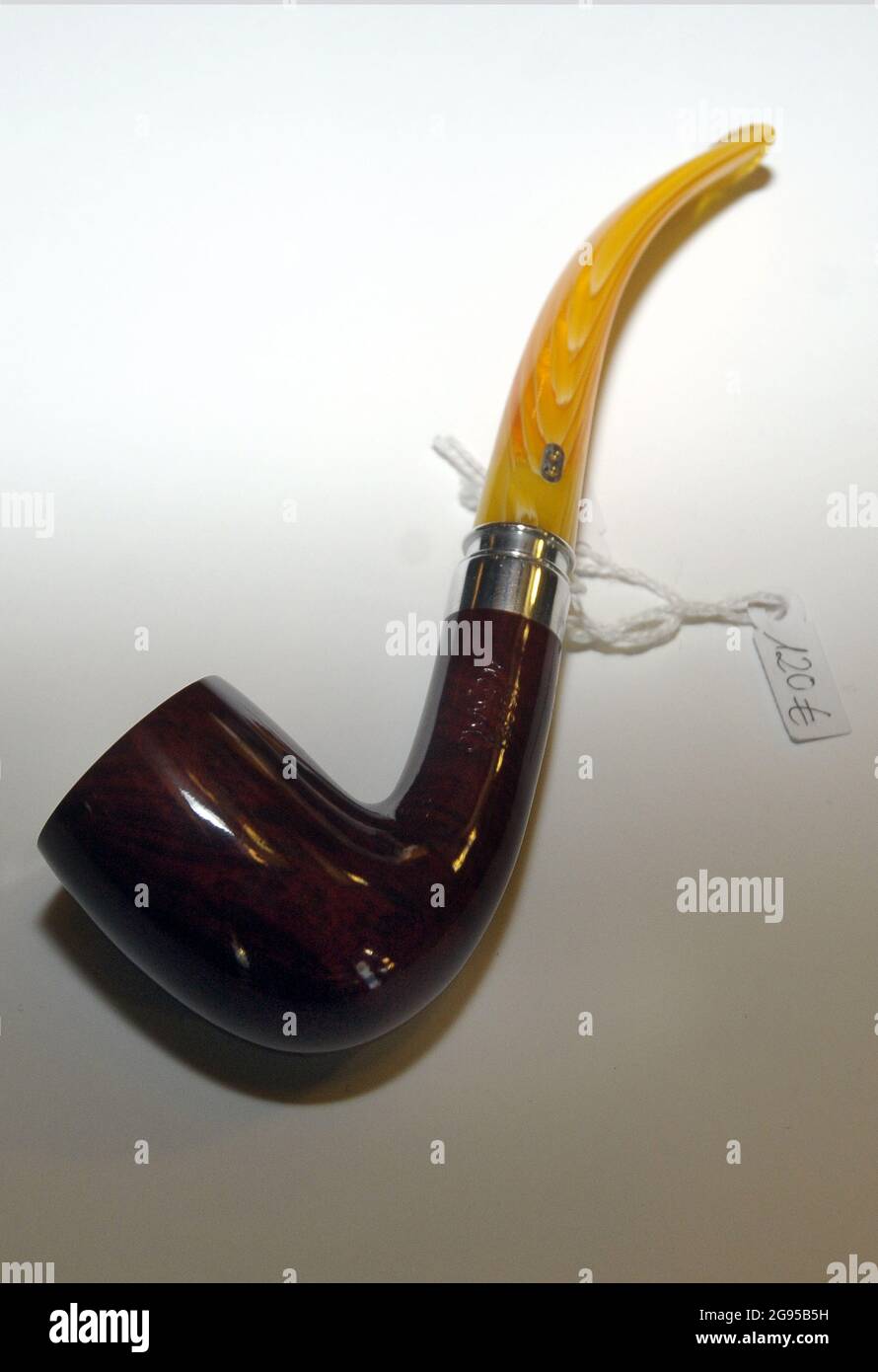 Leaf pipe hi-res stock photography and images - Alamy