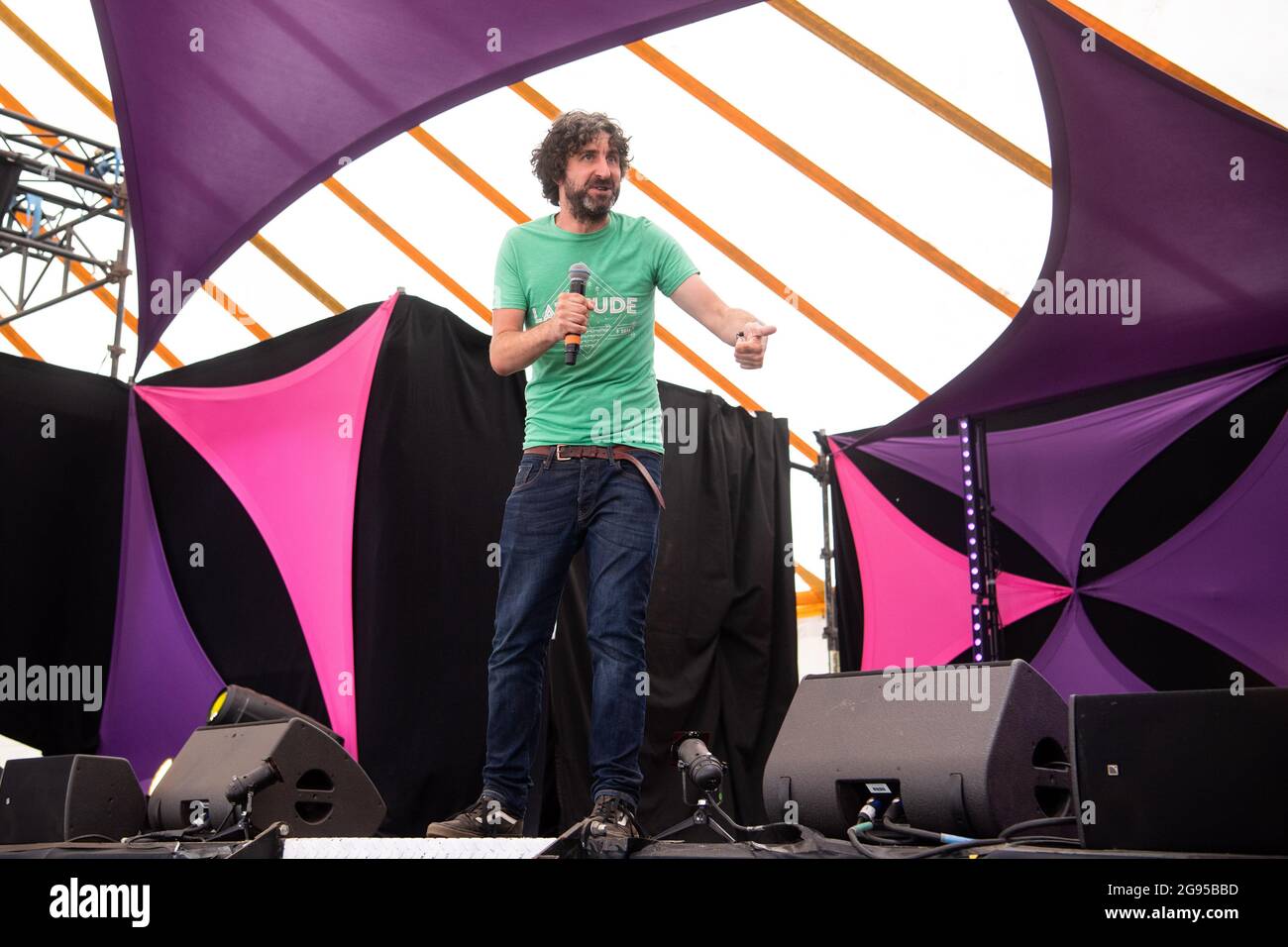 Mark watson comedian hi-res stock photography and images - Alamy